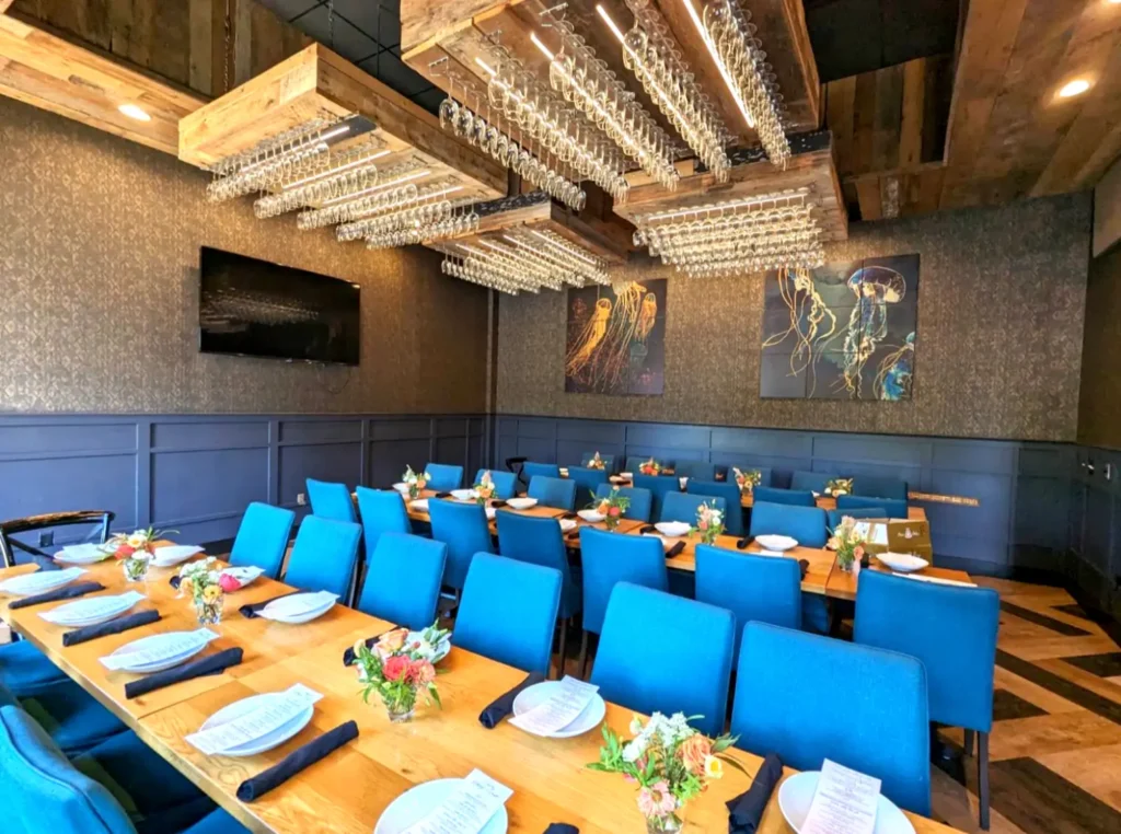 Douglass Hills - Louvino